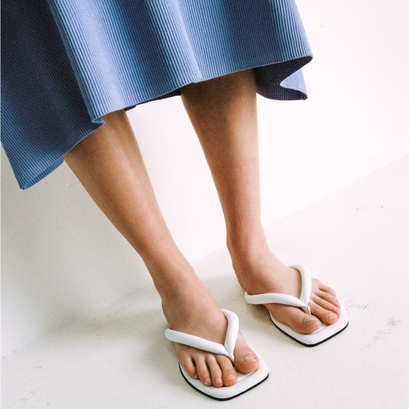 Zara | Shoes | Zara Leather Flat Quilted Sandals Slides Slippers Slip ...